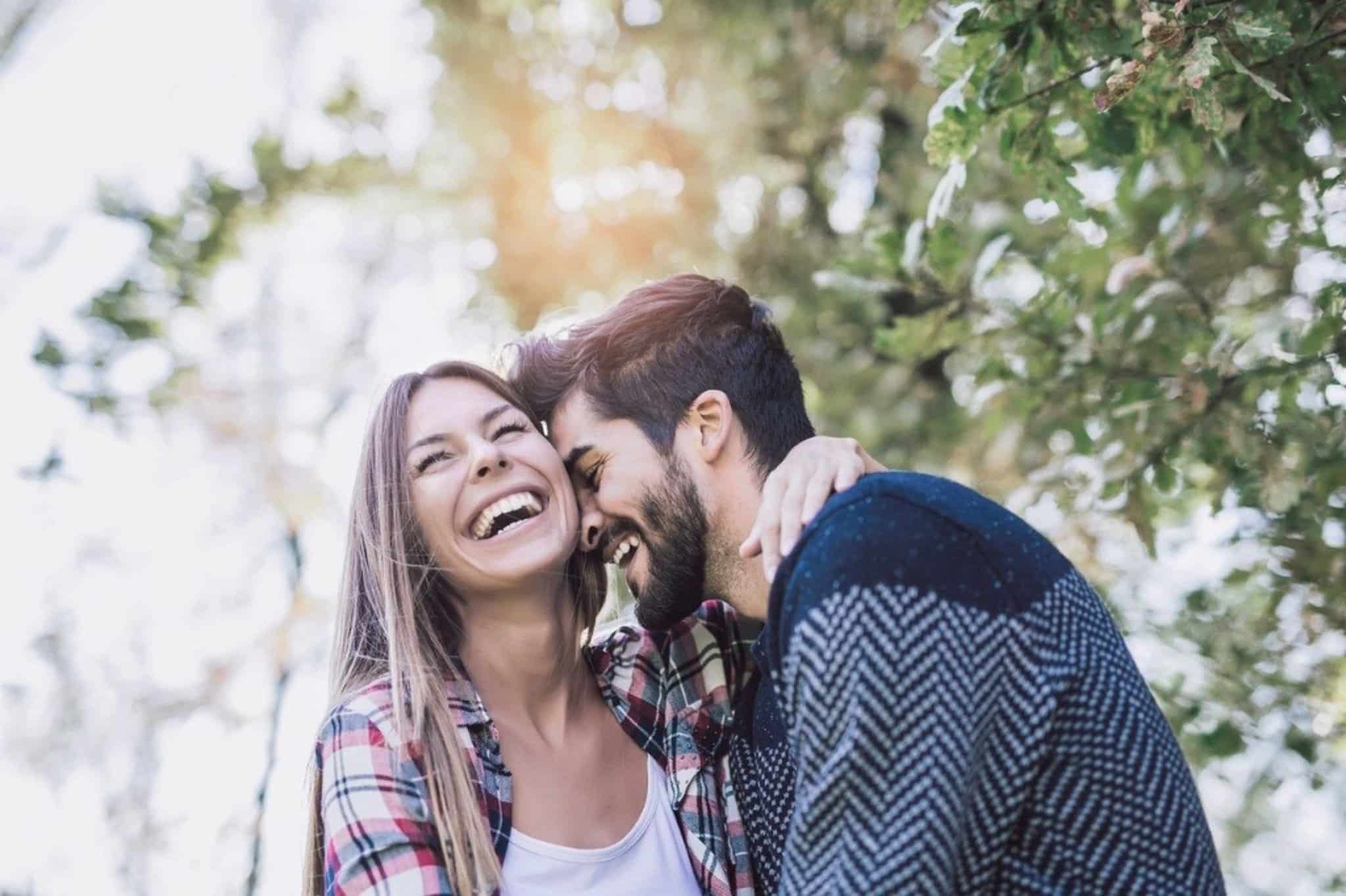 Sonreír Es Fuente De Salud - Hacer Familia