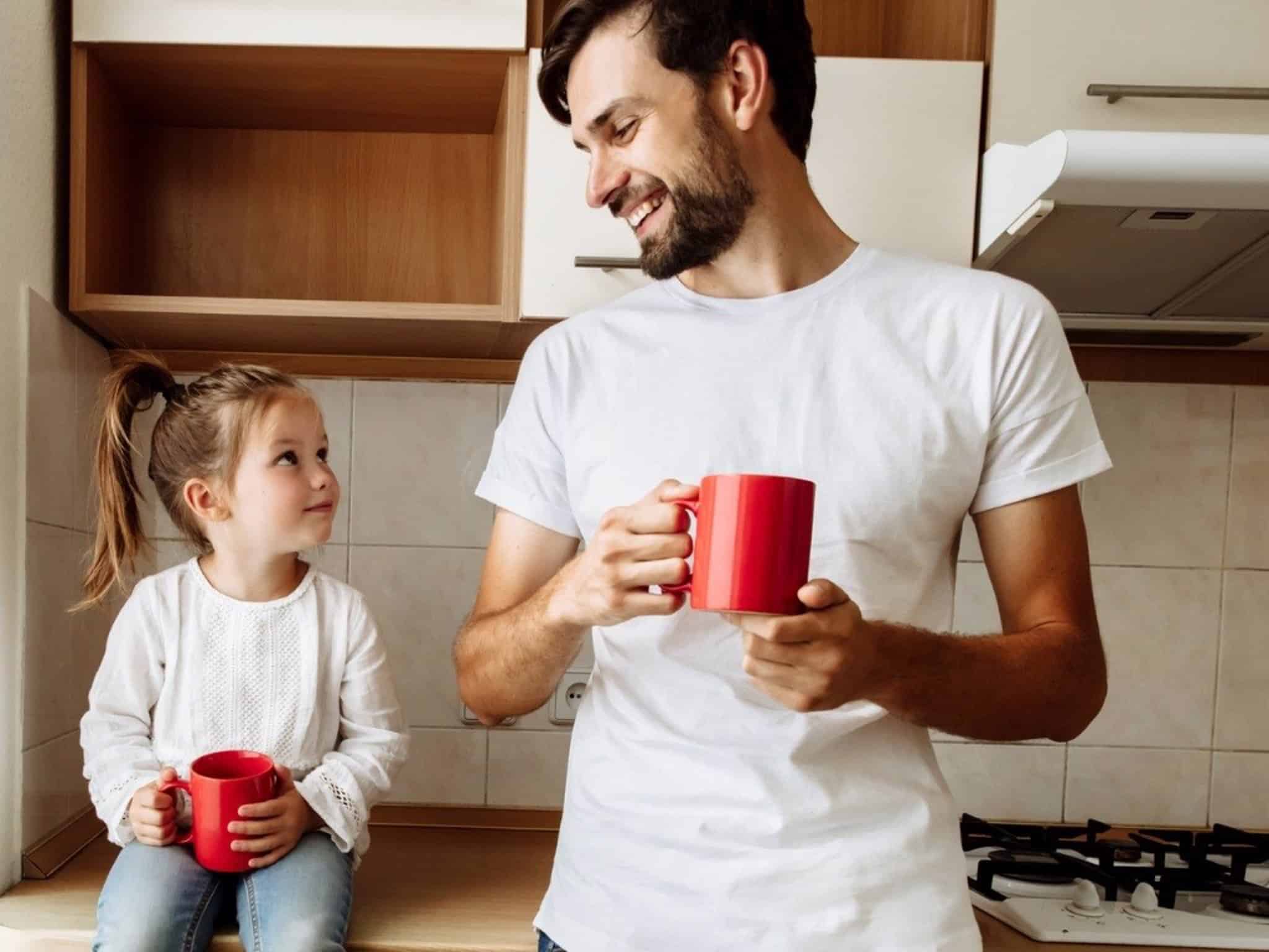 5 Formas De Dar Cariño A Los Tuyos Sin Contacto Físico - Hacer Familia